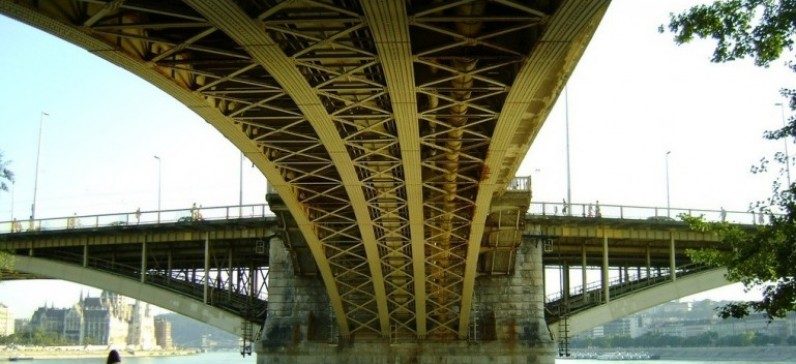 Simon-Montoya Ingenieurbüro für Tragwerksplanung : Full Metal Bridge